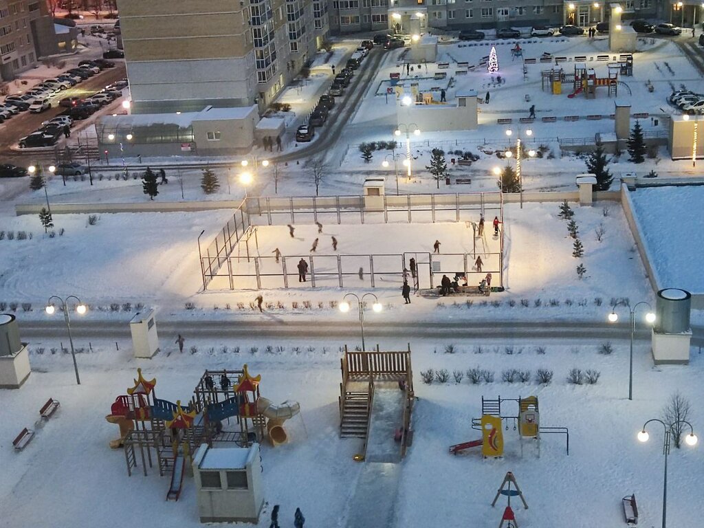 Buz pateni pistleri Ice rink, Yekaterinburg, foto