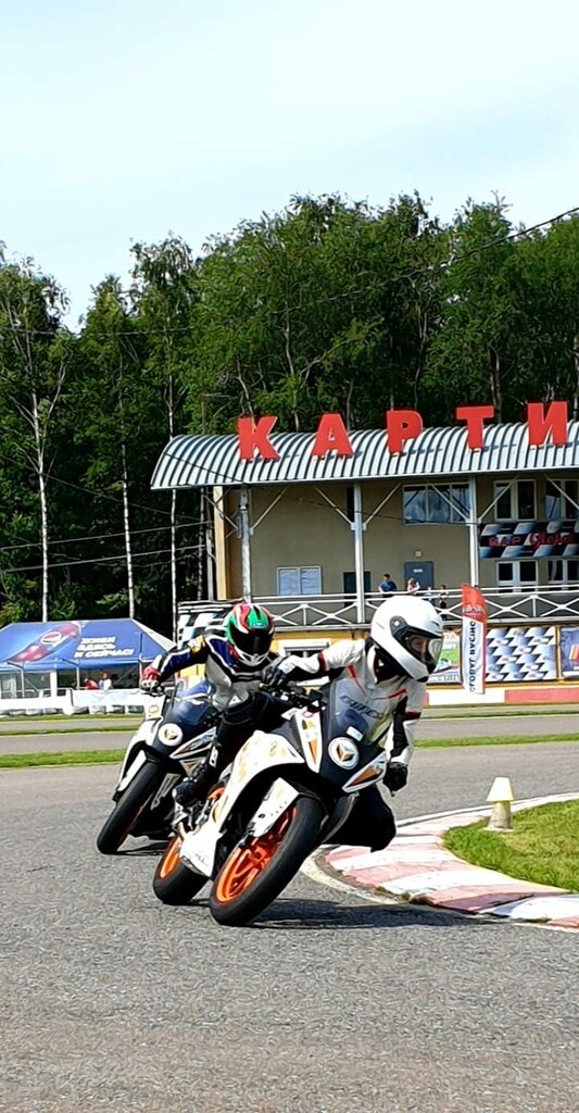 Motosiklet okulu Bezshlyaga Racing School, Moskova ve Moskovskaya oblastı, foto