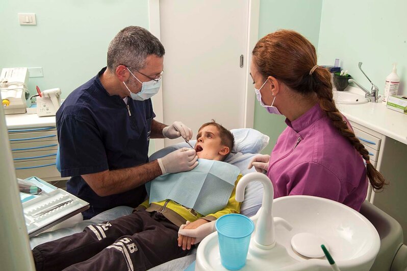 Özel ağız ve diş sağlığı klinikleri ve muayenehaneleri Cesare Dott. Giovanni, Piacenza, foto