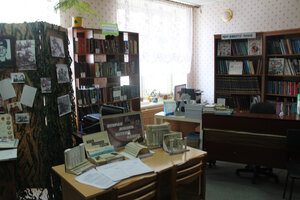 Кулаковская сельская библиотека (ulitsa Semyonovykh No:80, selo Kulakovo), kütüphaneler  Tümen (Tiumenskaya) oblastından