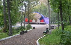 Городской сад г. Котельнич (Sovetskaya ulitsa No:132), kültür ve eğlence parkları  Kotelnich'ten