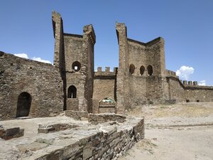 Западная башня Якобо Торселли (Autonomous Republic of Crimea, Sudak), turistik yerler  Sudak'tan