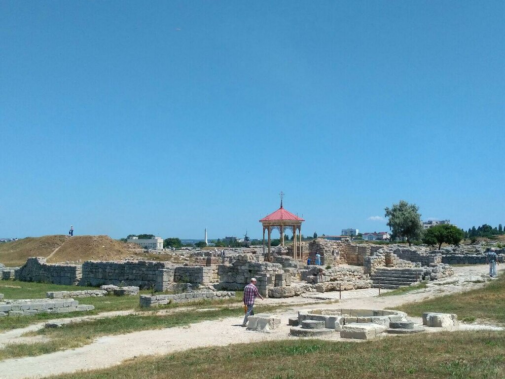 Turistik yerler Здание III века до нашей эры, Sevastopol, foto