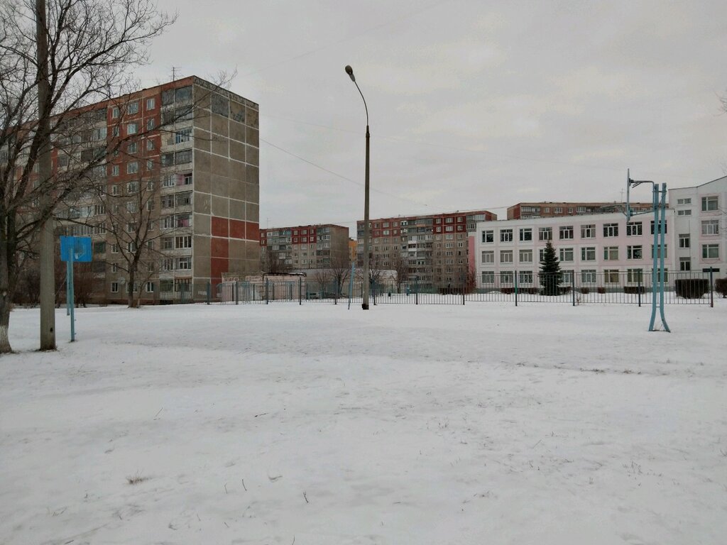Spor alanı Баскетбольная площадка, Saransk, foto