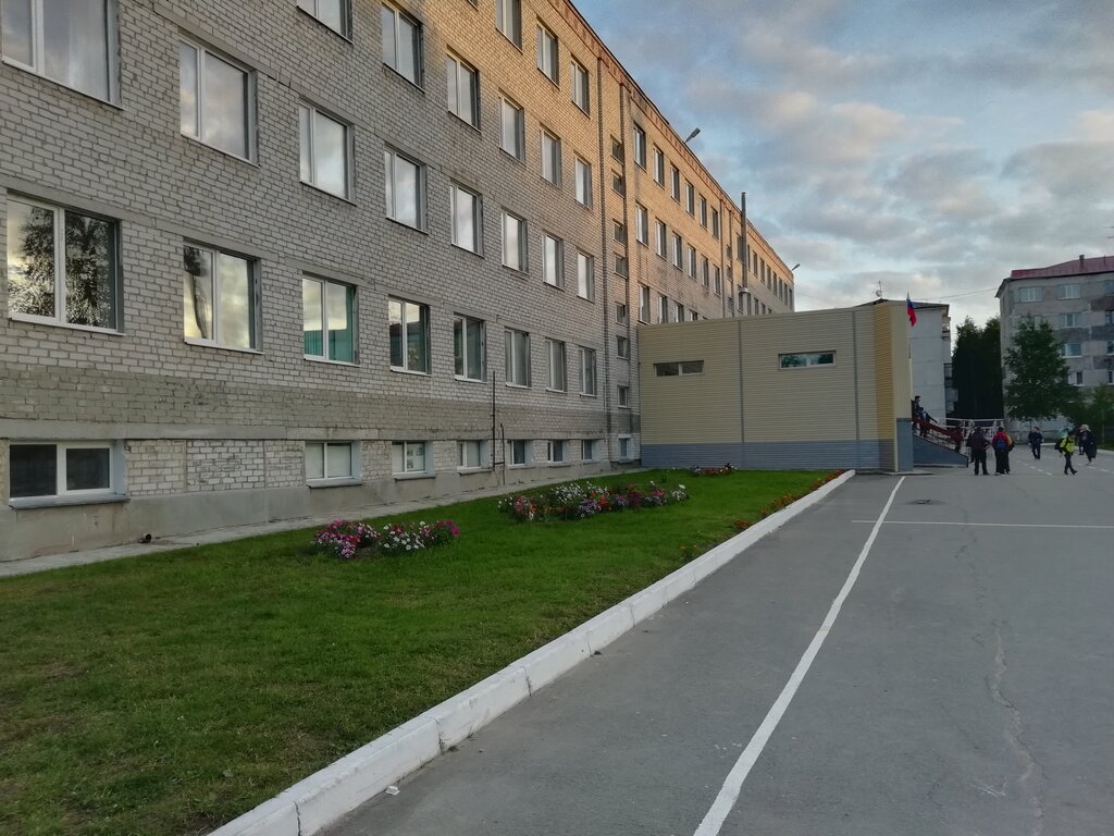 Ortaokul Mbou Srednyaya obshcheobrazovatelnaya shkola № 3, Nefteyugansk, foto