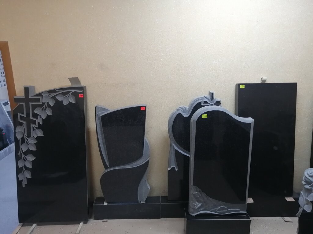Heykel ve mezarlık taşı üreticileri Ritual, Ip, Volgodonsk, foto