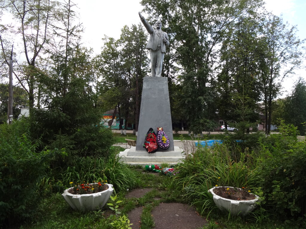 Anıt, heykel В.И. Ленин, Malmyzh, foto