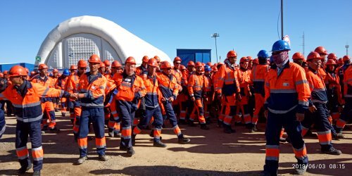 i̇nşaat firmaları Компания Renaissans Heavy Industries, Svobodniy, foto