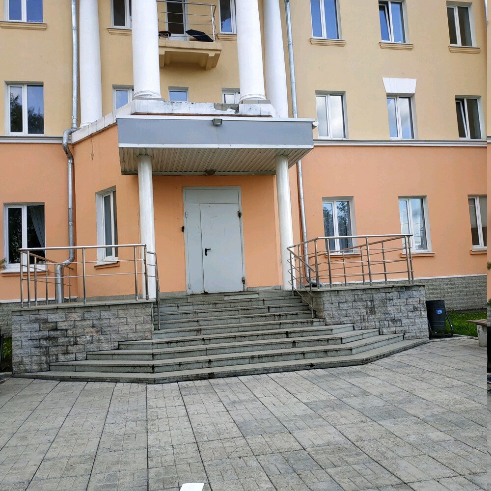 Yurtlar Obshchezhitiye Sverdlovskogo uchebnogo tsentra professionalnykh kvalifikatsy Sverdlovskoy zheleznoy dorogi, Yekaterinburg, foto