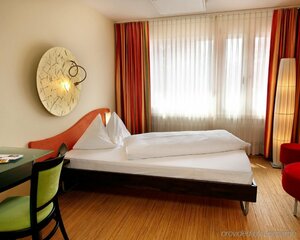 Ramada by Wyndham Baden Hotel du Parc (Römerstrasse No:24, Baden), otel  Baden'den