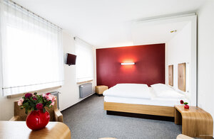 Hotel Global Inn (Lessingstraße No:58, Wolfsburg), otel  Wolfsburg'dan