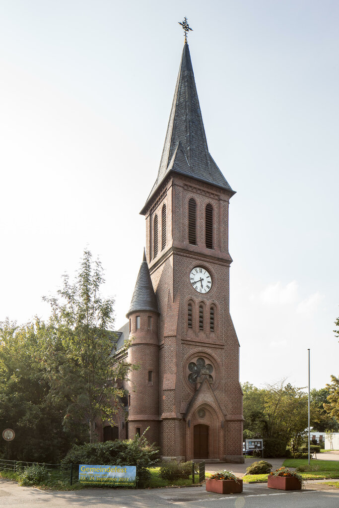 Dini dernekler Stephanuskirche - Evangelische Kirchengemeinde Essen‑Überruhr, Kuzey Ren‑Vestfalya, foto