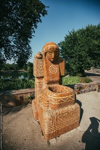 Скифская баба (Vasylivskyi raion, Enerhodar, Tsentralna vulytsia), turistik yerler  Energodar'dan