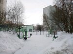 Спортивная площадка (ulitsa Cheryomukhina No:2), spor alanı  Liubertsy'den