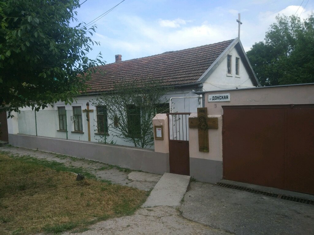 Katolik kiliseleri Chasovnya Uspeniya Presvyatoy Devy Marii, Simferopol (Akmescit), foto