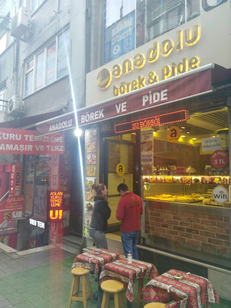 Fast food Anadolu Börek & Pide, İstanbul, foto