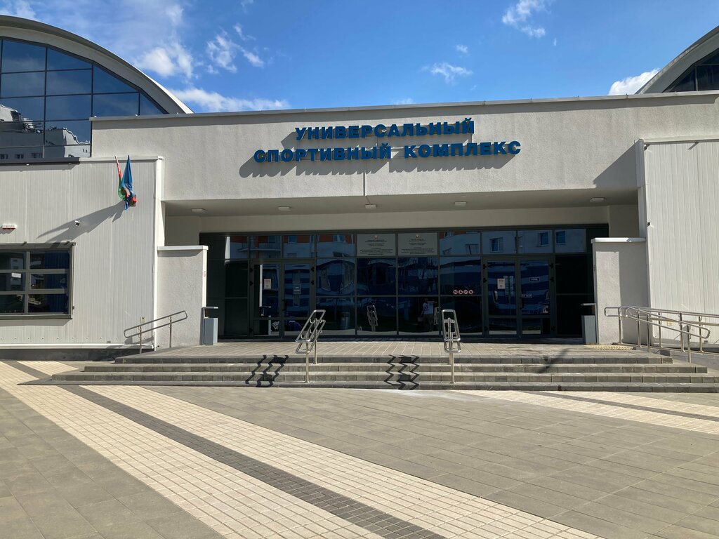 Kutlama sunucuları Presenter Y. Yankovskii, Minsk, foto