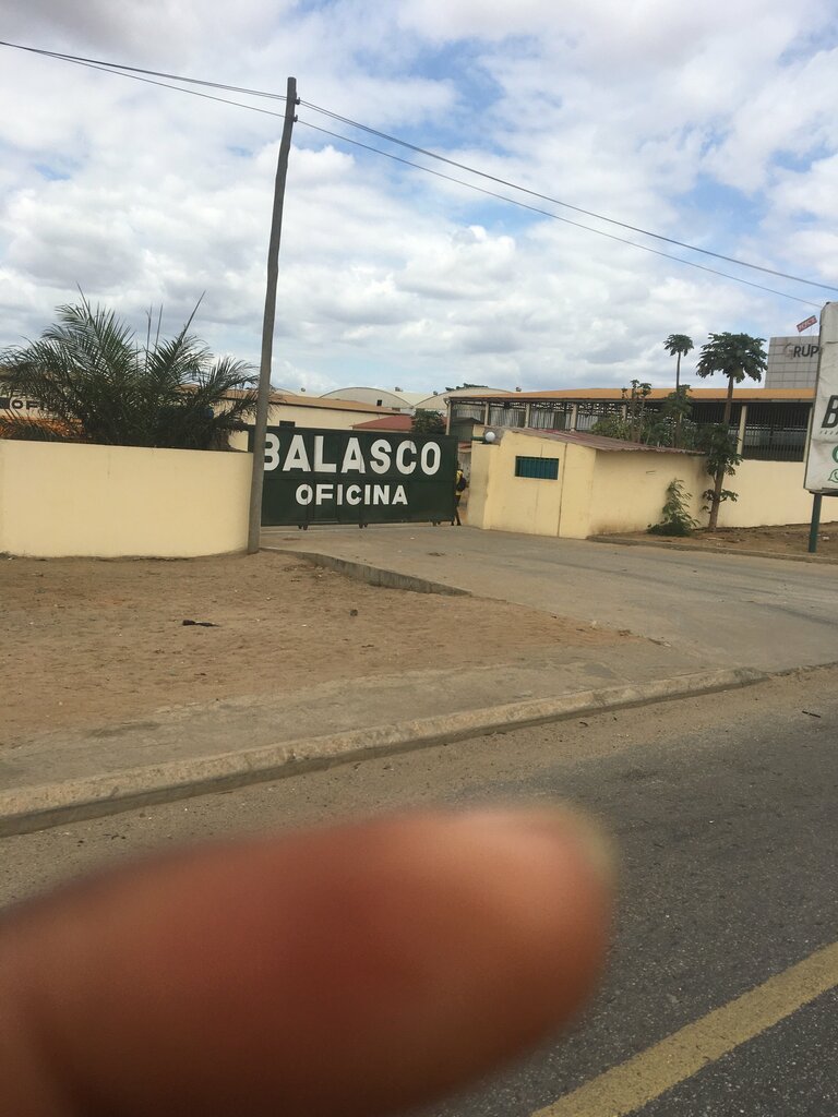 Alışveriş merkezleri Balasco Trading, Loanda, foto