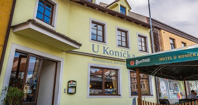 Restoran Hotel a restaurace U Koníčka, Dacice, foto