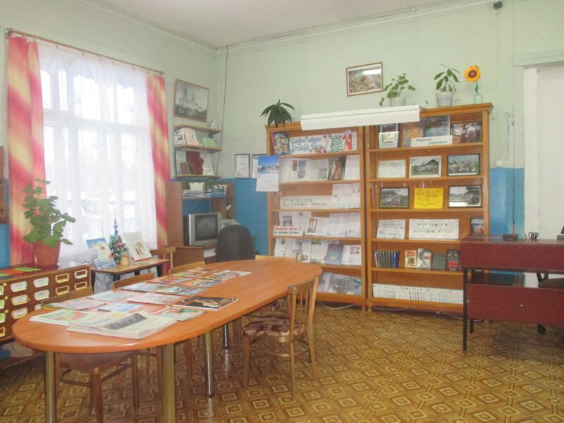Kütüphaneler Библиотека с. Верхняя Шарденьга, Vologodskaya oblastı, foto