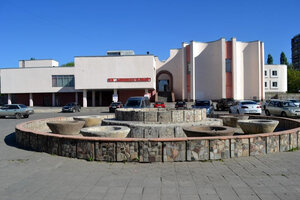 Molodezhny Cultural Development Center (No:7А, mikrorayon Makarenko), kültür merkezleri  Stariy Oskol'dan