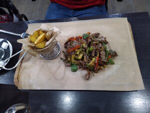 Berloga (No:25, posyolok Oktyabrskoy Fabriki), restoran  Moskova ve Moskovskaya oblastından