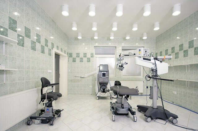 Optik cihazlar ve ekipmanlar Oční klinika Horní Počernice, Prag, foto