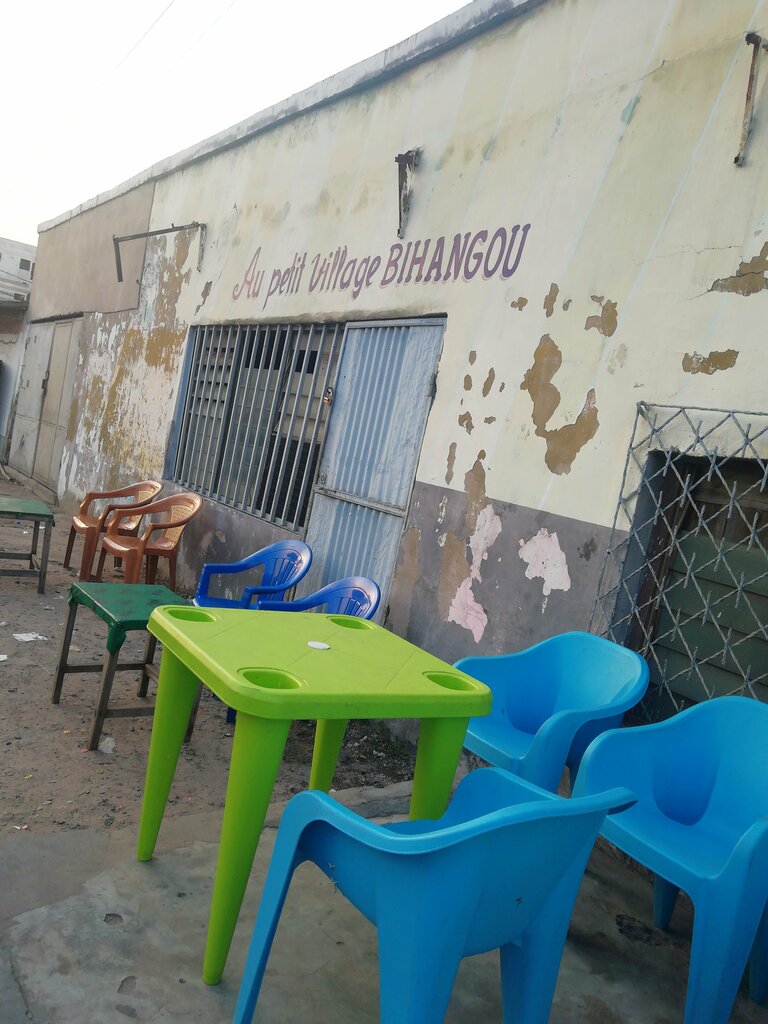 Kafe Au Petit Village Bihoangou, Brazzaville, foto