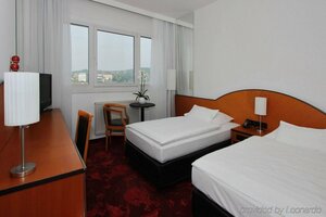 Arcotel Nike Linz (Upper Austria, Linz-Land, Untere Dorfstraße, 9), otel  Linz'den
