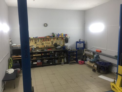 Otomobil servisi Briz, Satka, foto