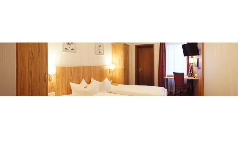 Otel Hotel am Bad, Tyubingen, foto