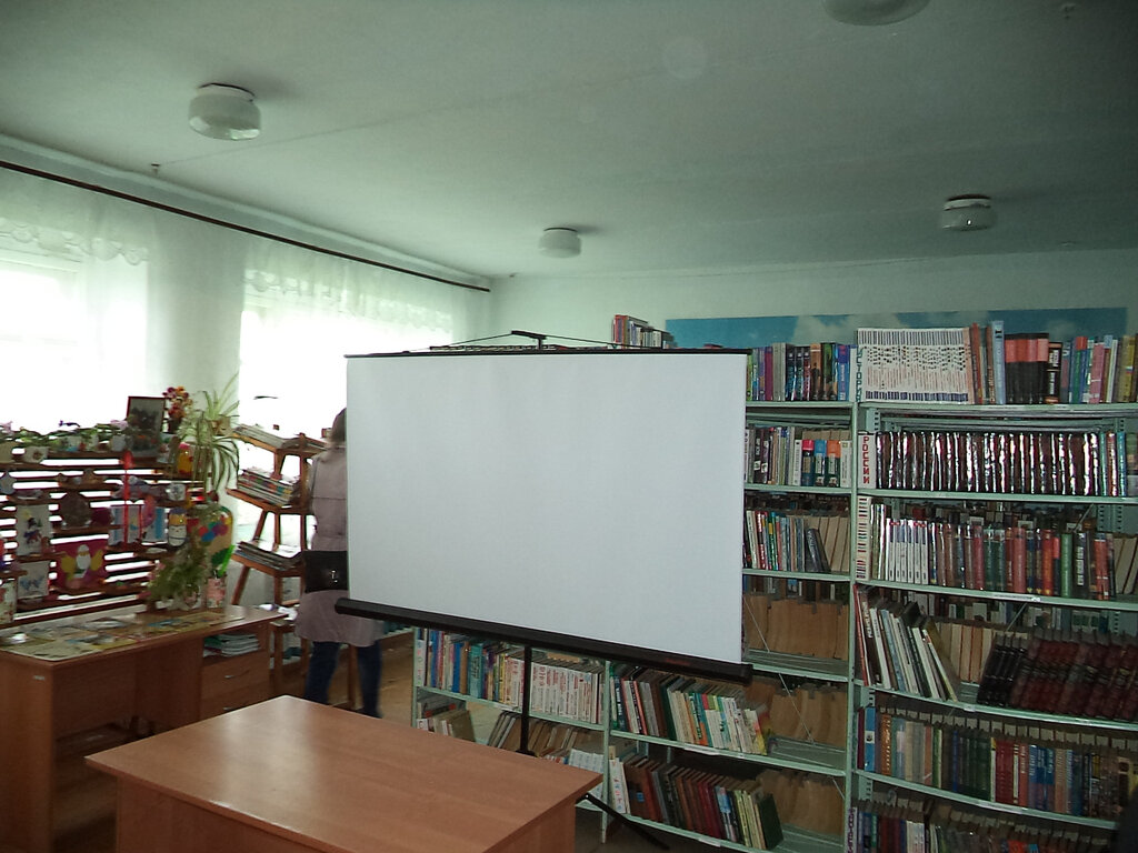 Kütüphaneler Плотниковская библиотека-филиал, Tomskaya oblastı, foto