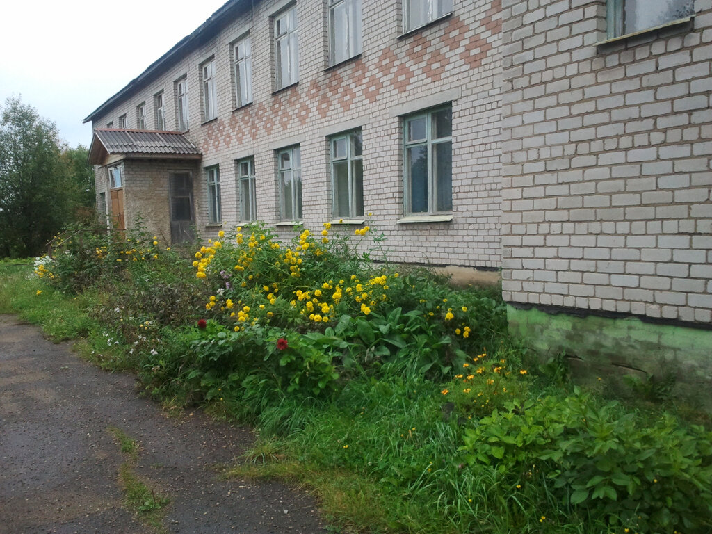 Kültür ocakları Dom kultury s. Prokopye Mbuk, Kirovskaya oblastı, foto