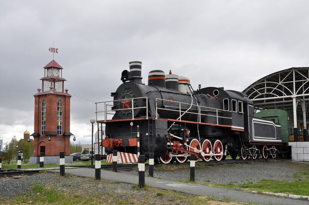 Teknoloji anıtı Паровоз, Langepas, foto