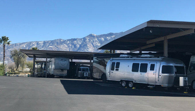 Depo hizmetleri First Plaza Storage, Arizona Eyaleti, foto