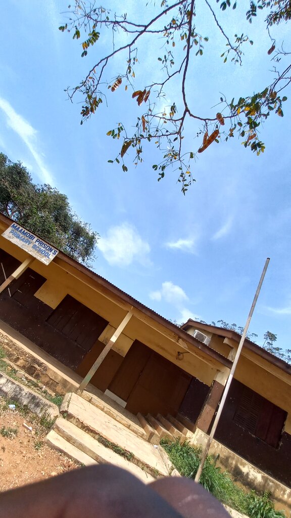 Ortaokul Mamobi Prisons Primary School, Akra, foto