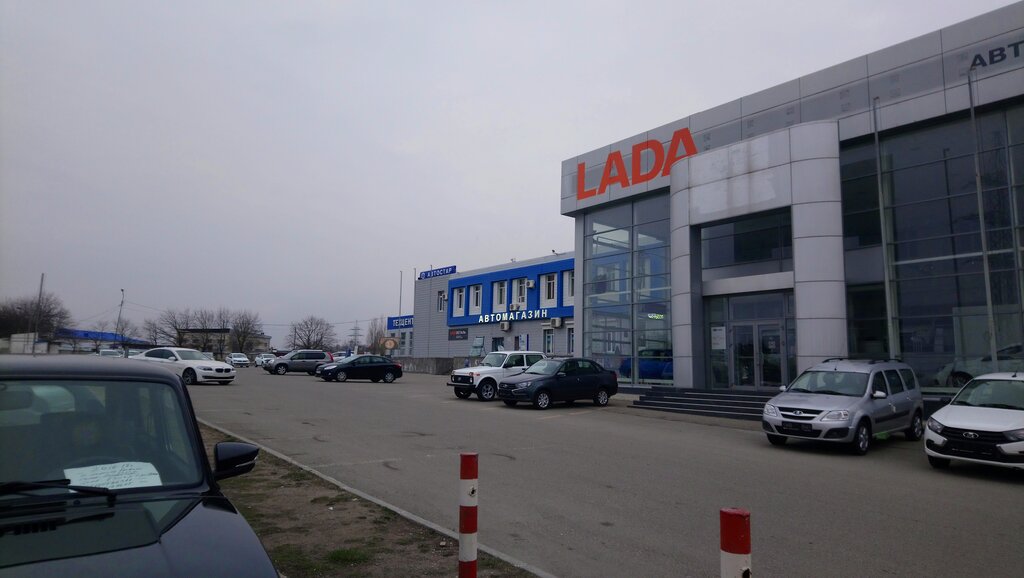 Otomobil pazarları Пятигорский авторынок, Pyatigorsk, foto