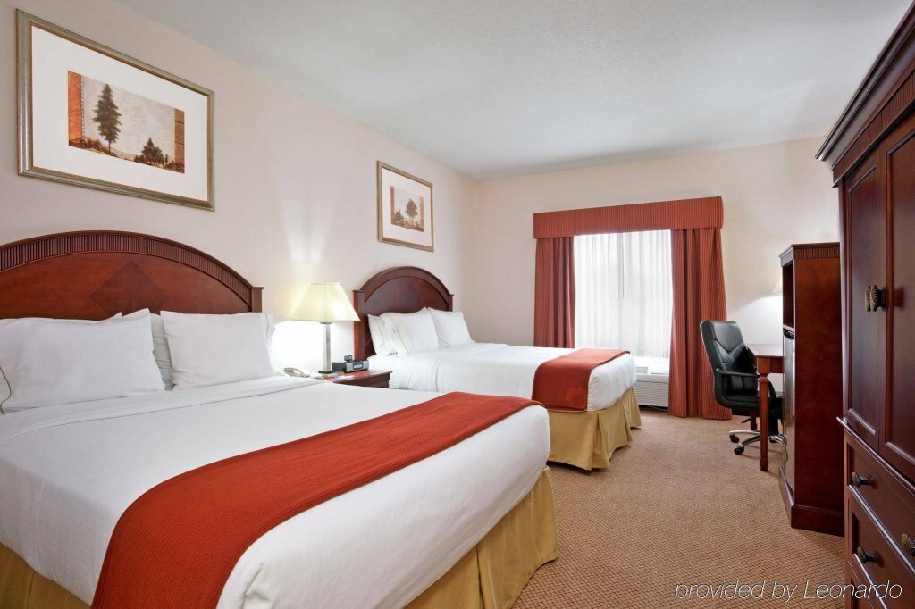 Otel Holiday Inn Express & Suites Detroit - Farmington Hills, Farmington Hills, foto
