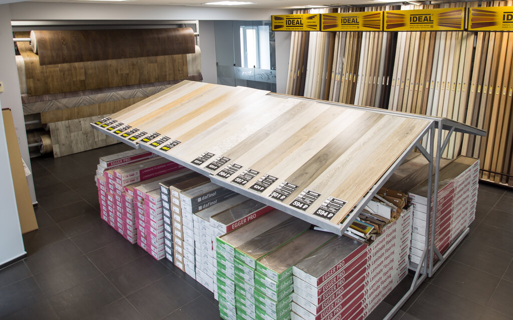 Zemin döşeme üretim ve satış firmaları Azbuka Pola, Krasnoyarsk, foto