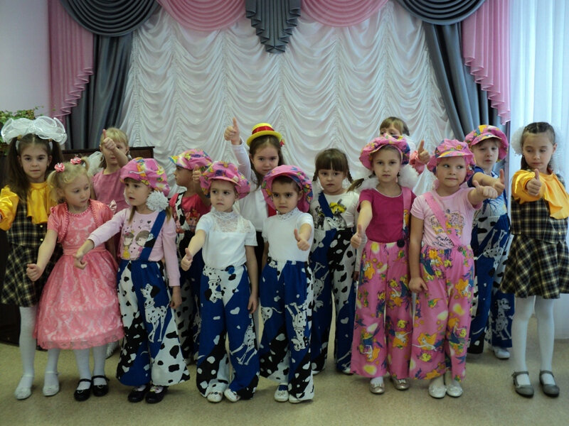 Kültür ocakları Krasnoarmeysky rayonny Dom kultury, Samarskaya oblastı, foto