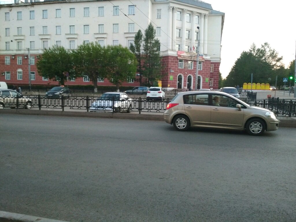 Otoparklar Car park, Kirov, foto