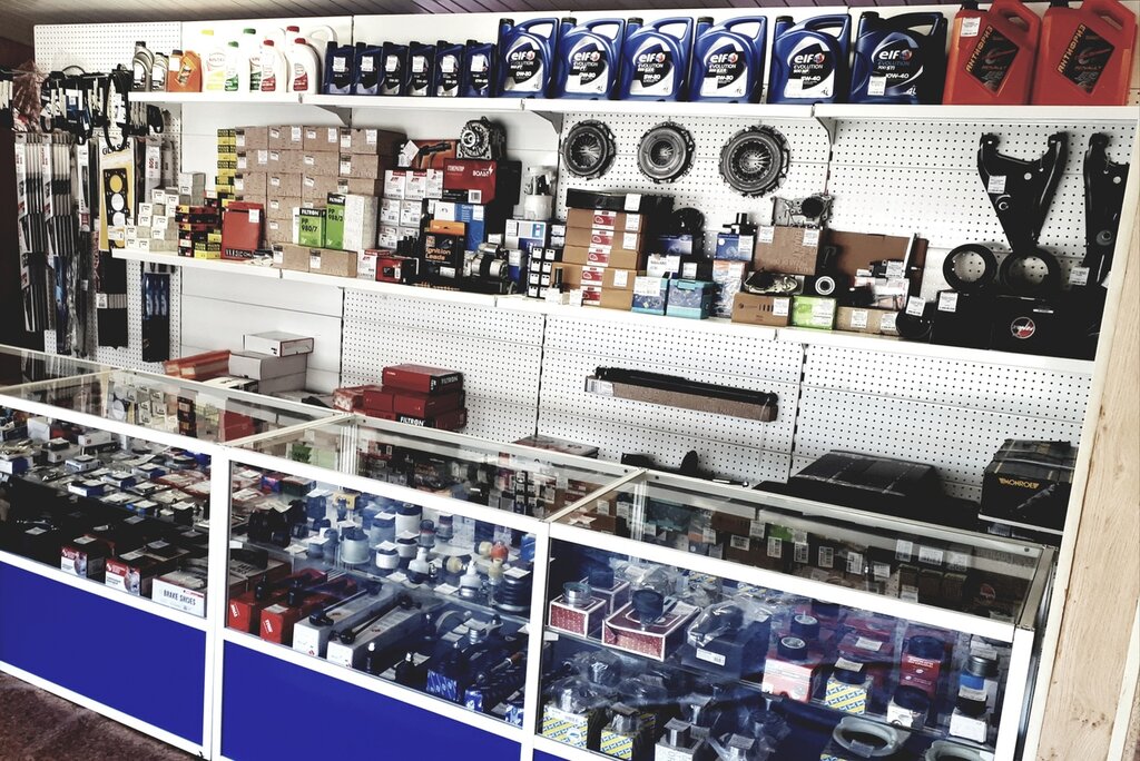 Otomobil yedek parçaları Renault Деталь, Abakan, foto