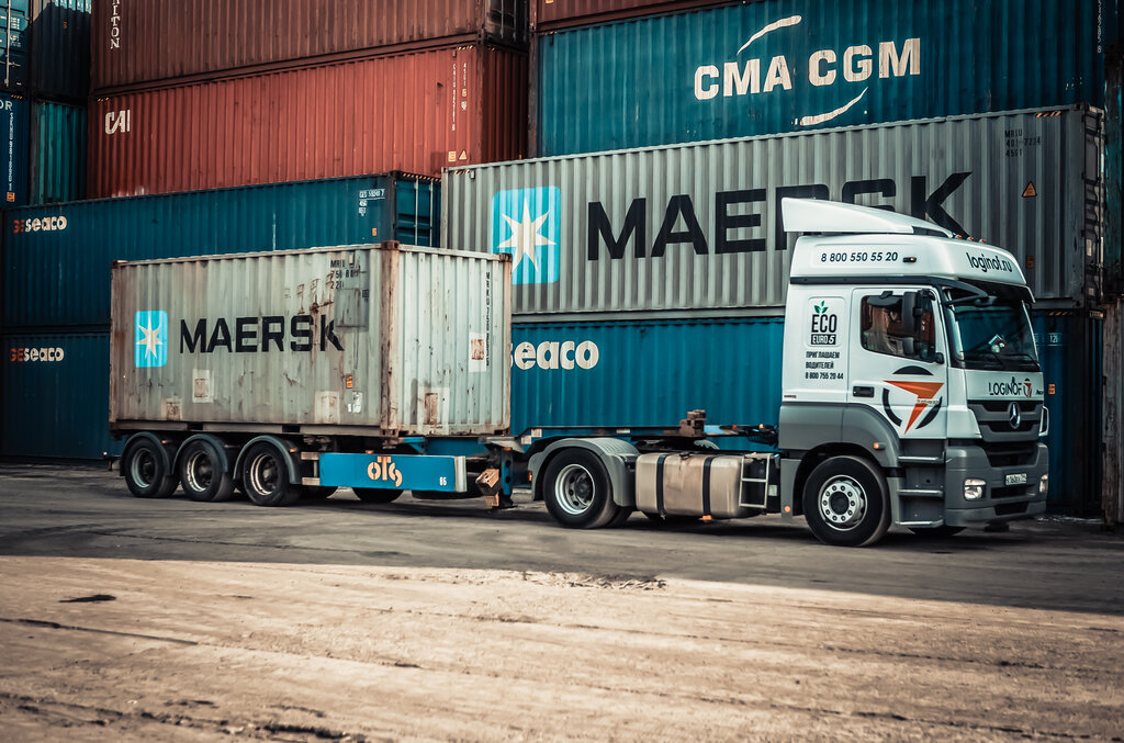 Konteyner nakliyatı Loginof, Yekaterinburg, foto