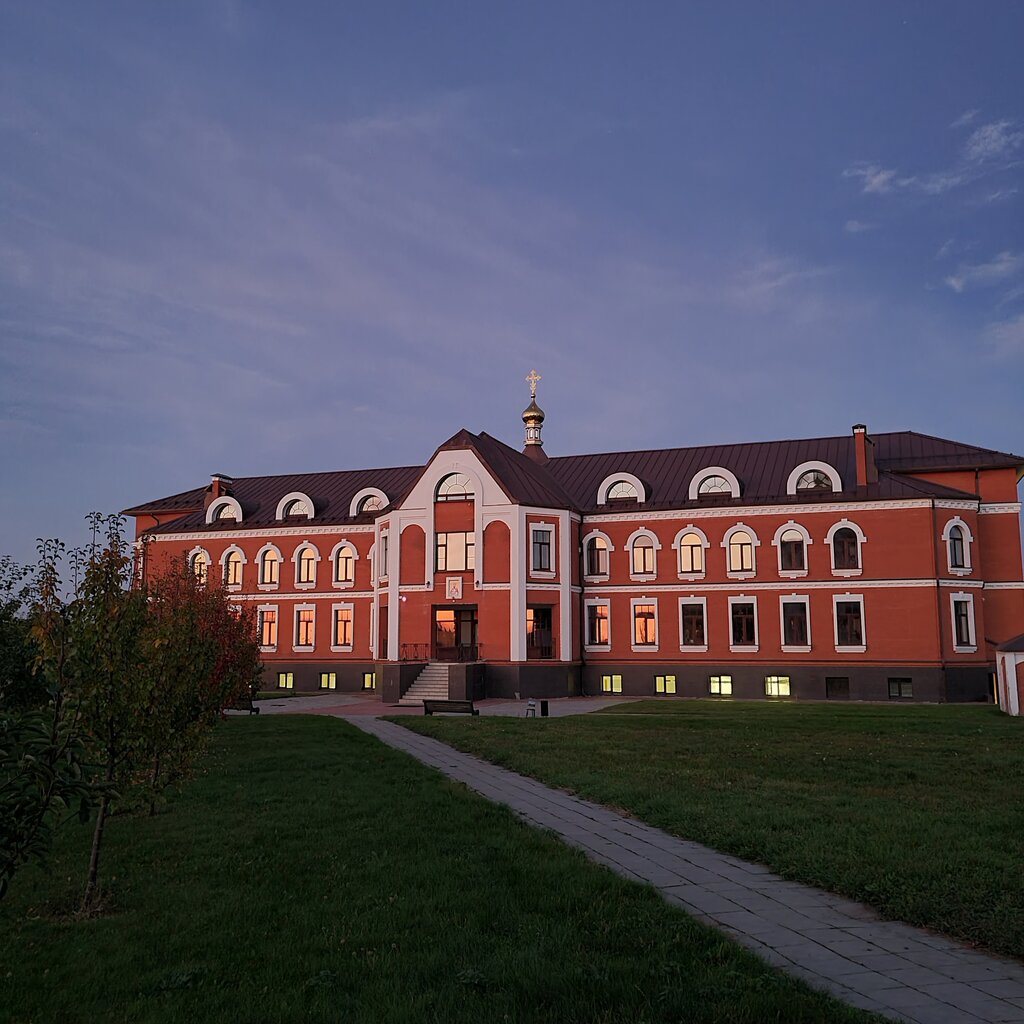 Ortaokul Suzdalsky Pravoslavny litsey, Suzdal, foto