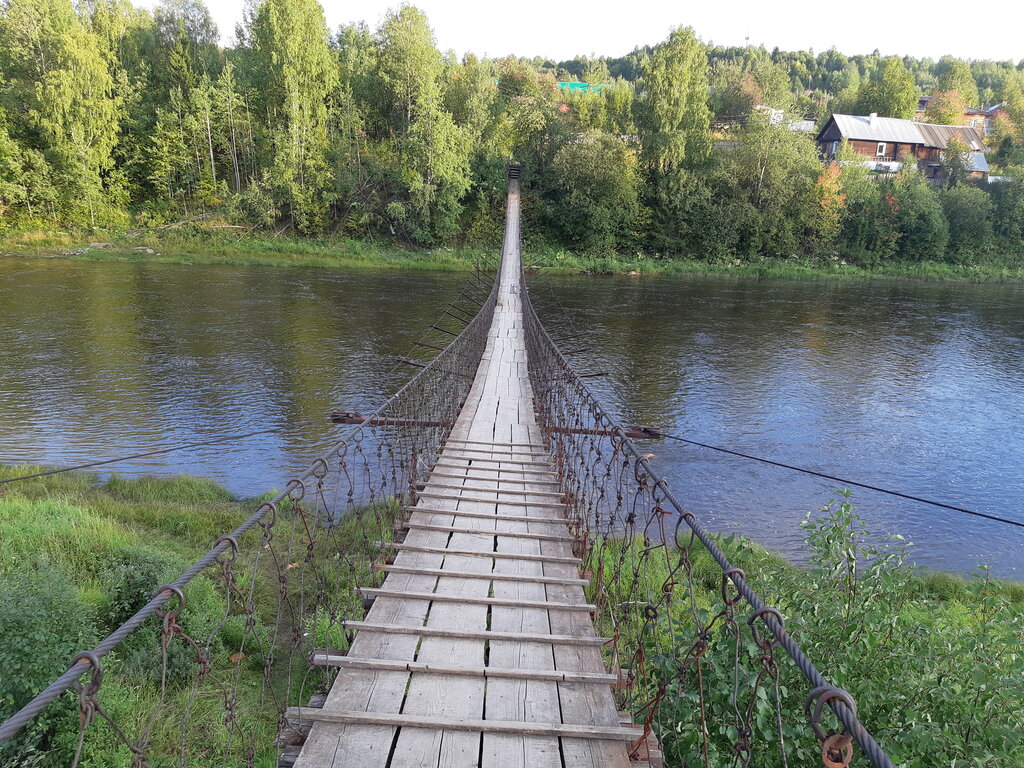 Turistik yerler Усьвинские столбы и Каменный город, Permski krayı, foto