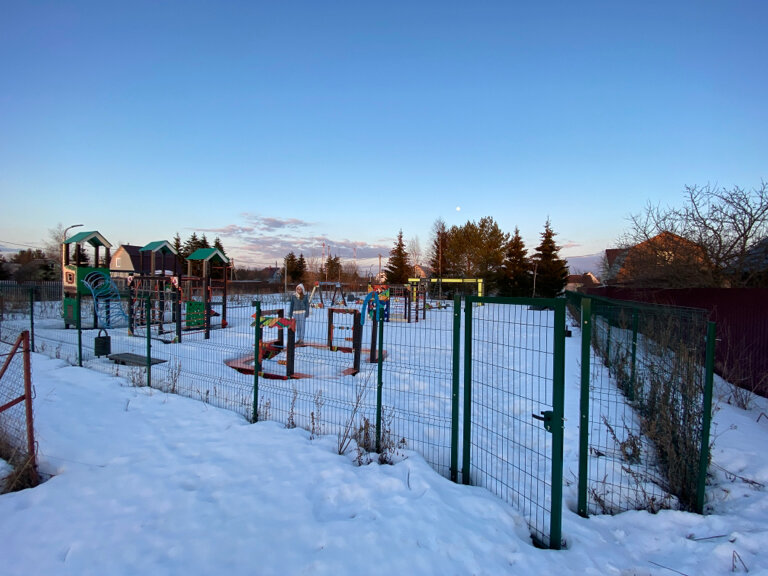 Oyun alanı Playground, Moskova ve Moskovskaya oblastı, foto
