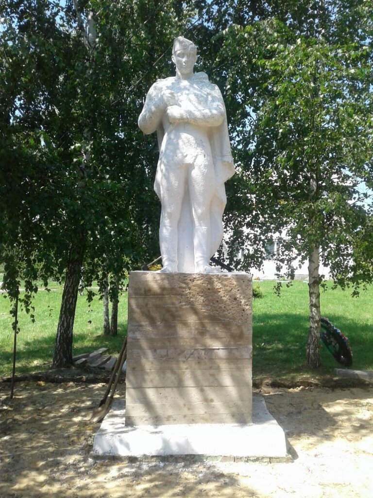 Anıt, heykel Воинам-землякам, погибшим на фронтах Великой Отечественной войны, Kalujskaya oblastı, foto