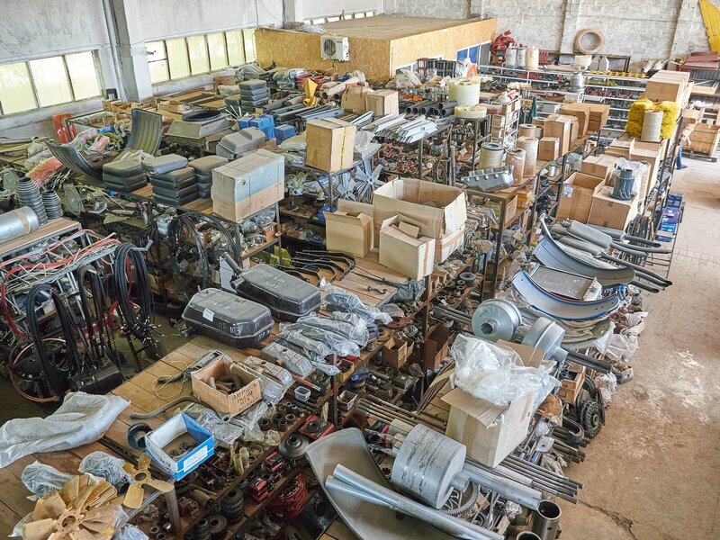 Otomobil yedek parçaları Magnotrak - Kirovets, Orenburg, foto