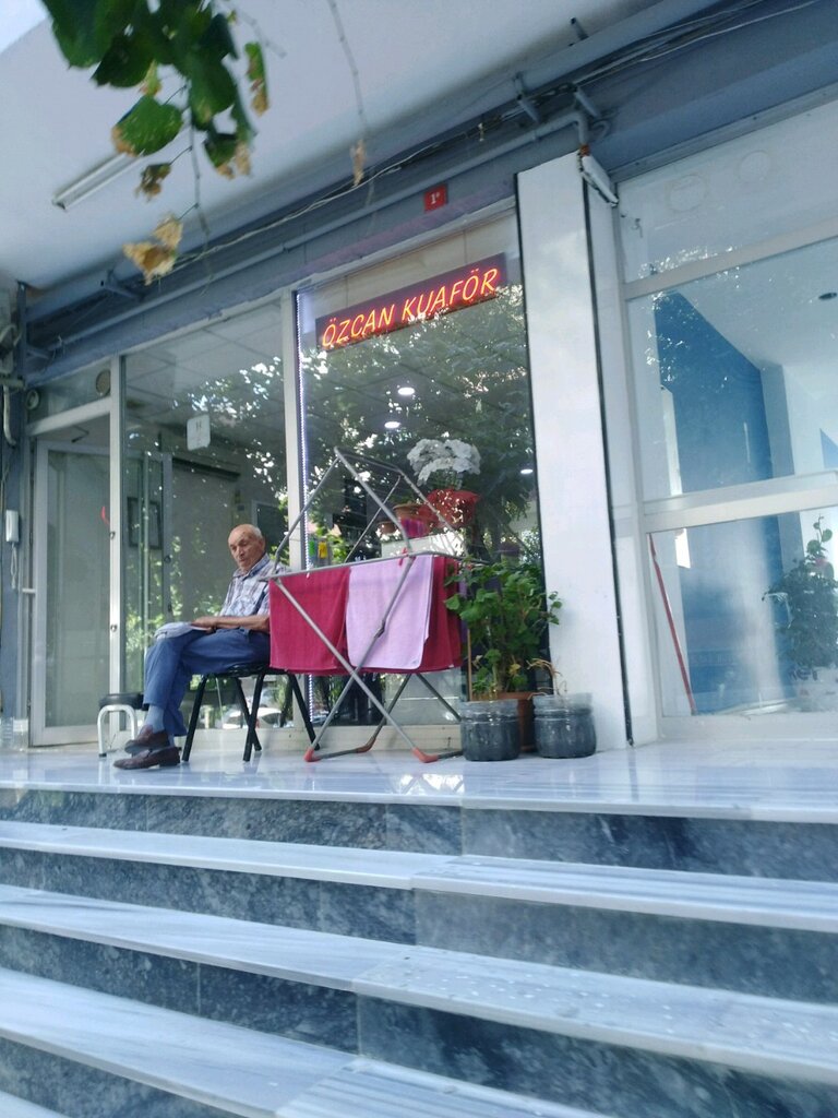 Berberler Özcan Erkek Kuaförü, İstanbul, foto