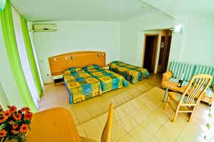 Gloriya (Varna, Varna, kvartal Sveti Sveti Konstantin i Yelena), otel  Sveti Konstantin i Elena'dan